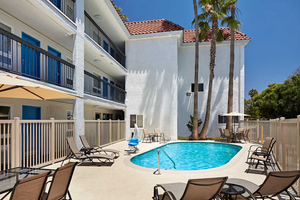 Hotel in Encinitas, CA | Comfort Inn® Official Site | Comfort Inn ...
